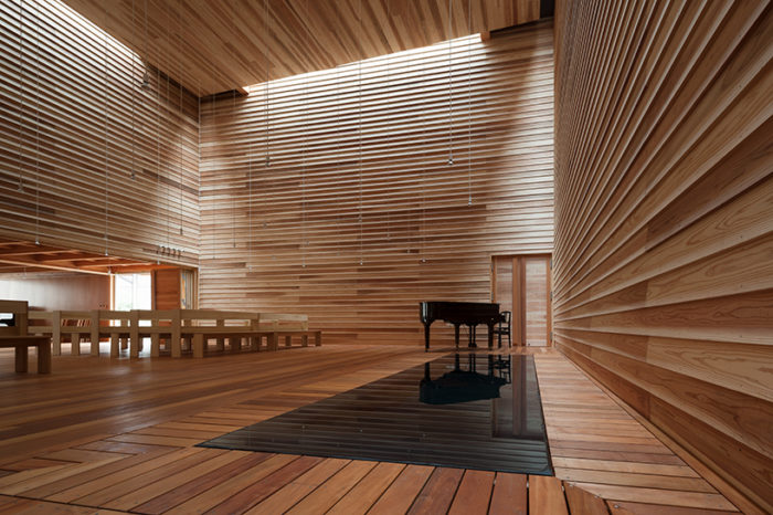 A church entirely made of wood in Japan – ArchiBat Mag