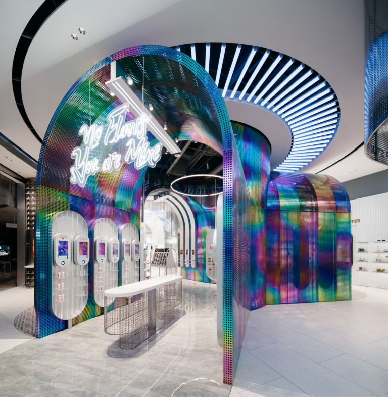 Un magasin de cosmétiques aux allures futuristes – ArchiBat Mag