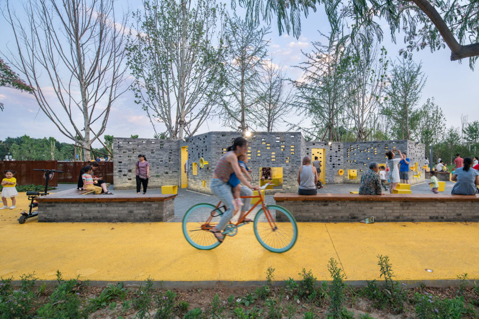 An inclusive and intergenerational community park – ArchiBat Mag