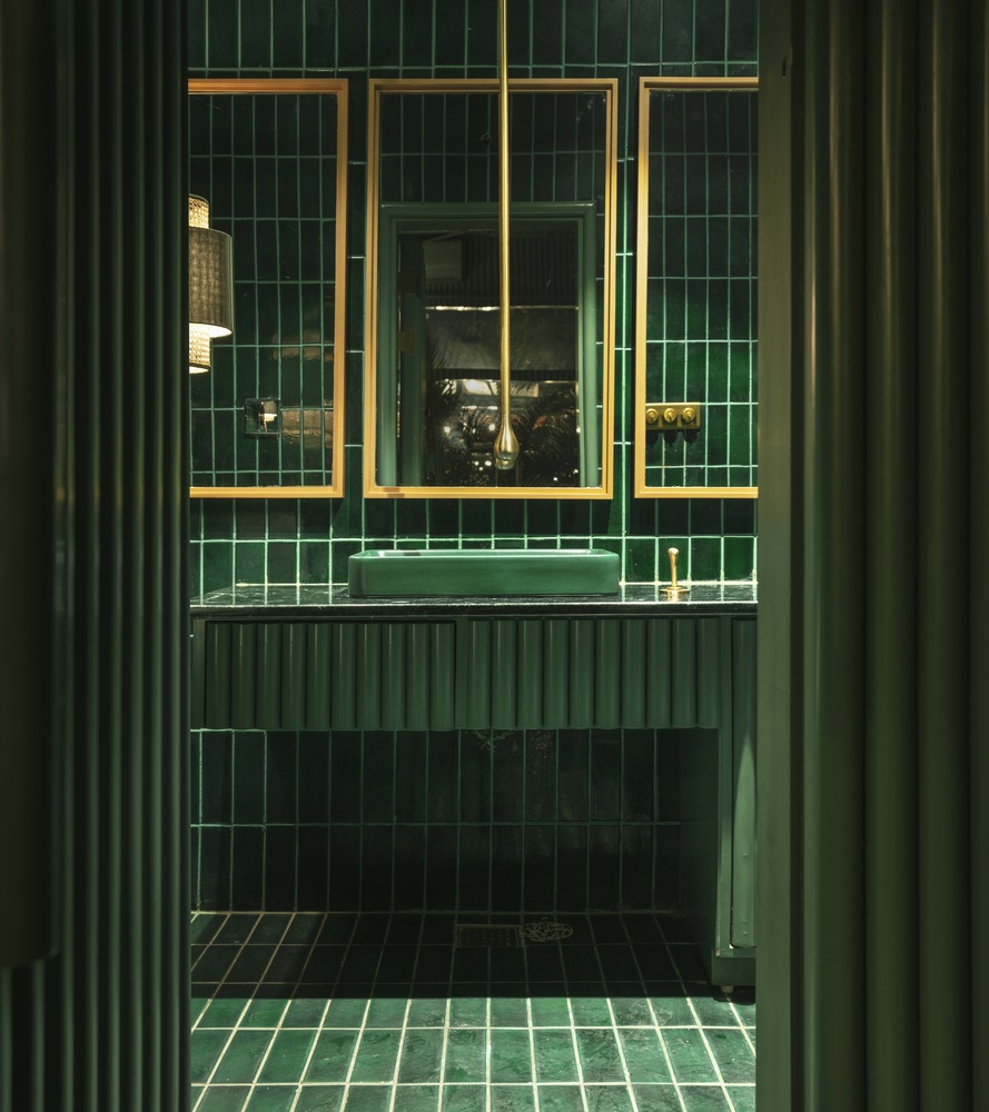 Un bar-restaurant qui ose la monochromie – ArchiBat Mag