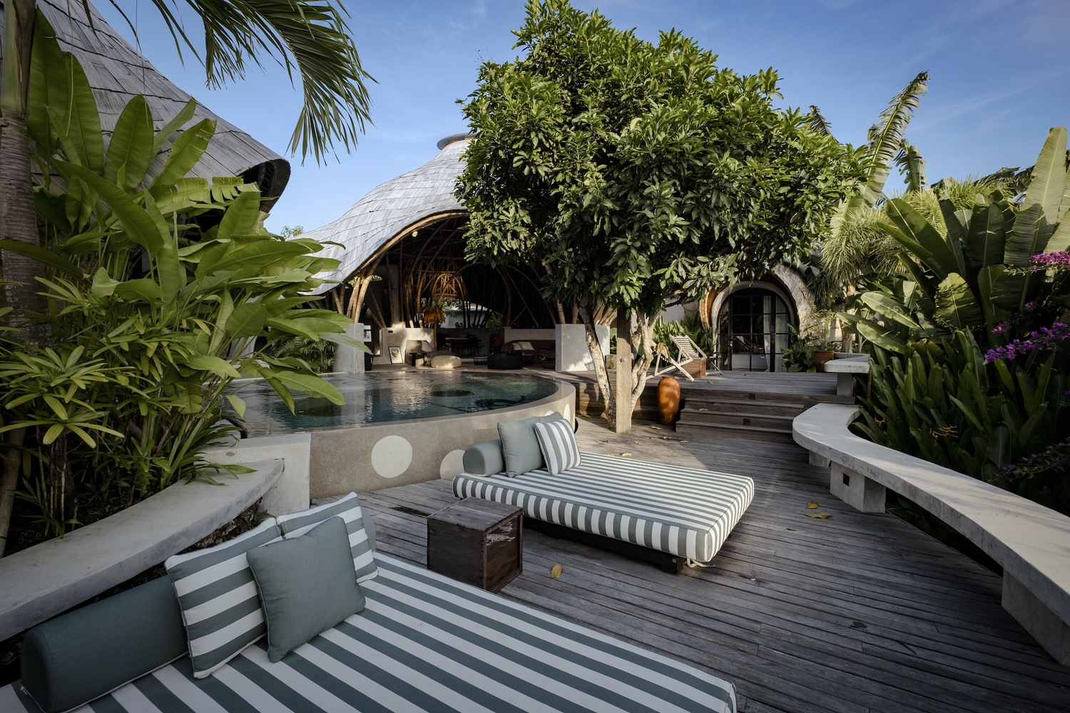 Une architecture organique en bambou et ciment – ArchiBat Mag